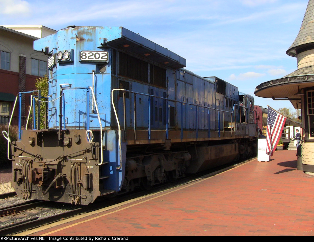 C39-8 8202 on the Fall Foliage Train